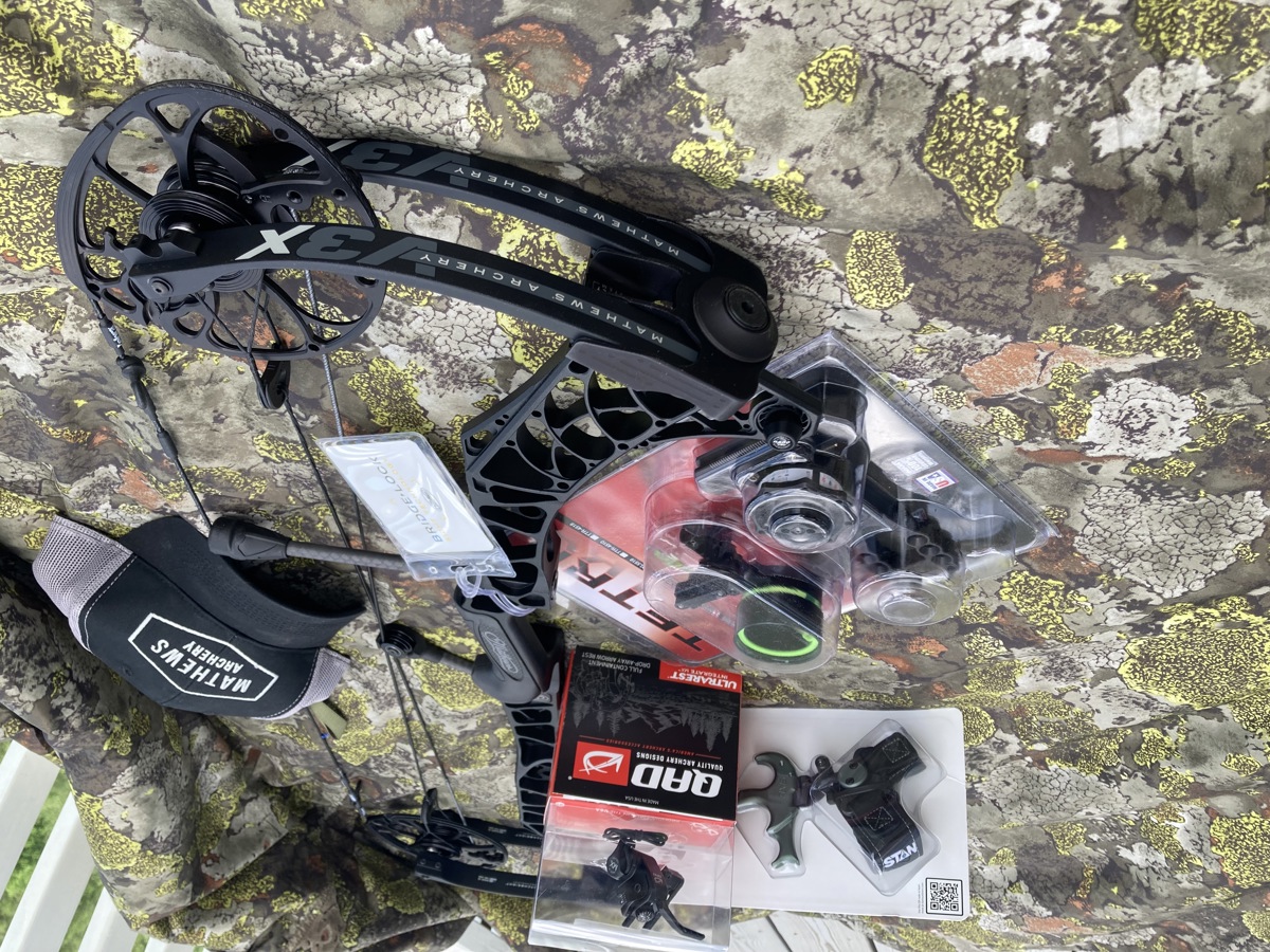 Vi lodder ut en komplett bue på årsmøtet! - Norges Buejegerforbund